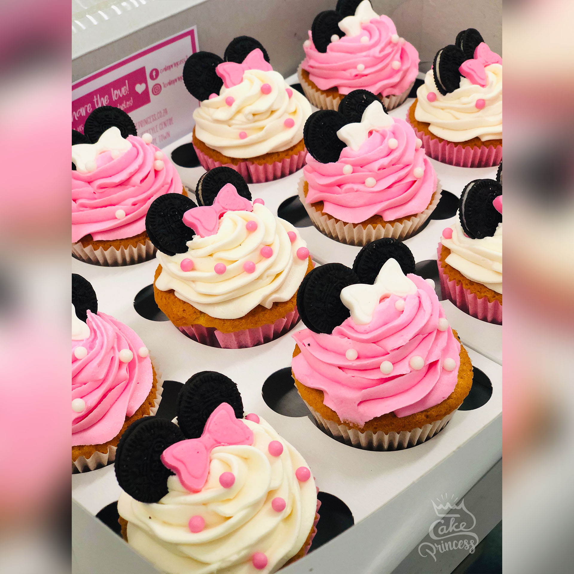 Minnie Mouse Face Cupcakes